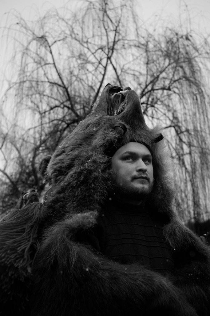 Expozitie Fotografie - Interviu Dan Mălureanu - Jocul Urșilor